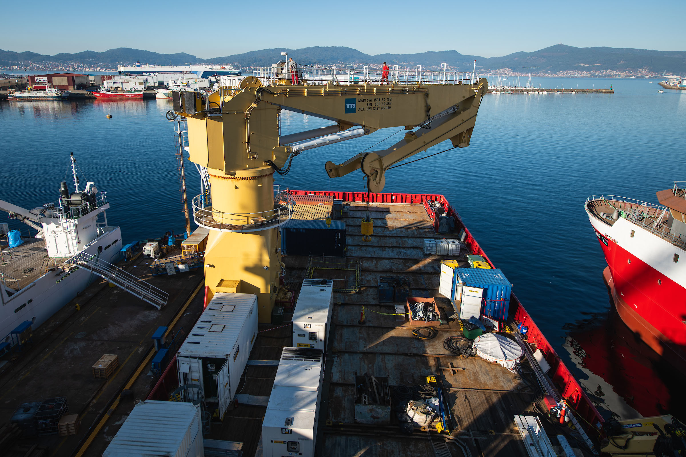 Falkor (too) Refit - Schmidt Ocean Institute