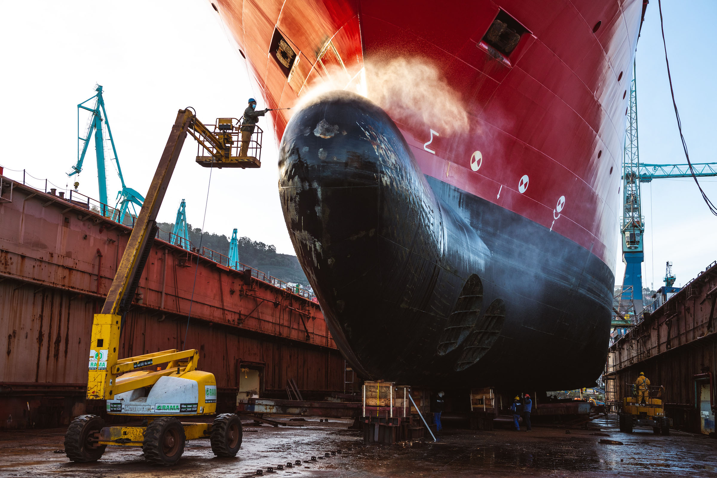 Falkor (too) Refit - Schmidt Ocean Institute