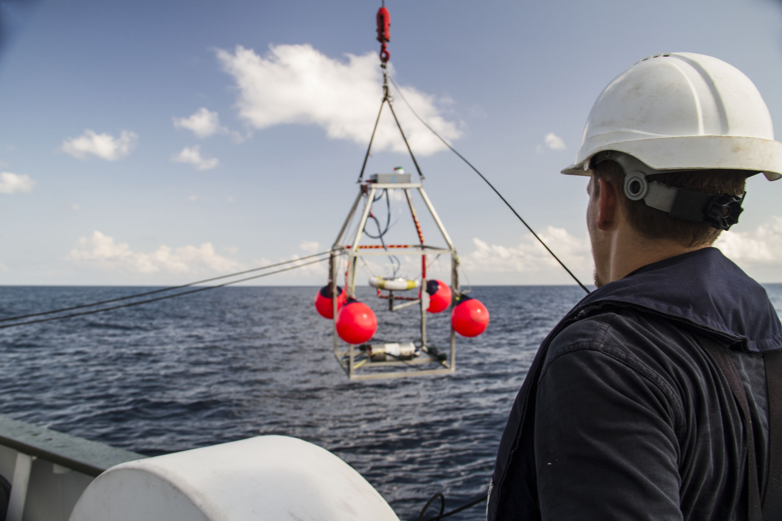 Study of the Sea-Surface Microlayer and Air-Sea Boundary - Schmidt ...