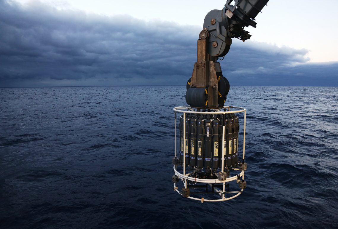 At the Front - Schmidt Ocean Institute