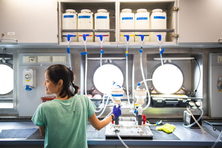 A Student Offshore - Schmidt Ocean Institute