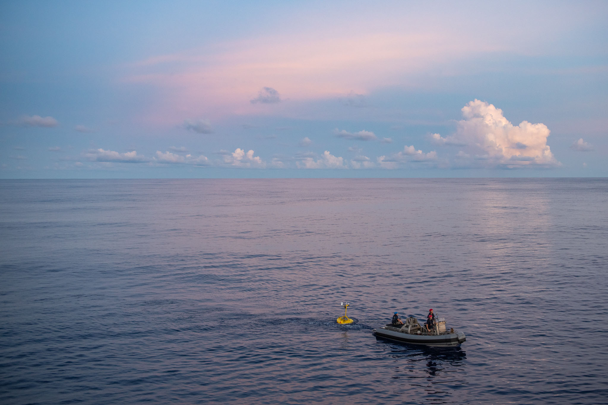 Studying the Sea-Surface Microlayer 2 - Schmidt Ocean Institute