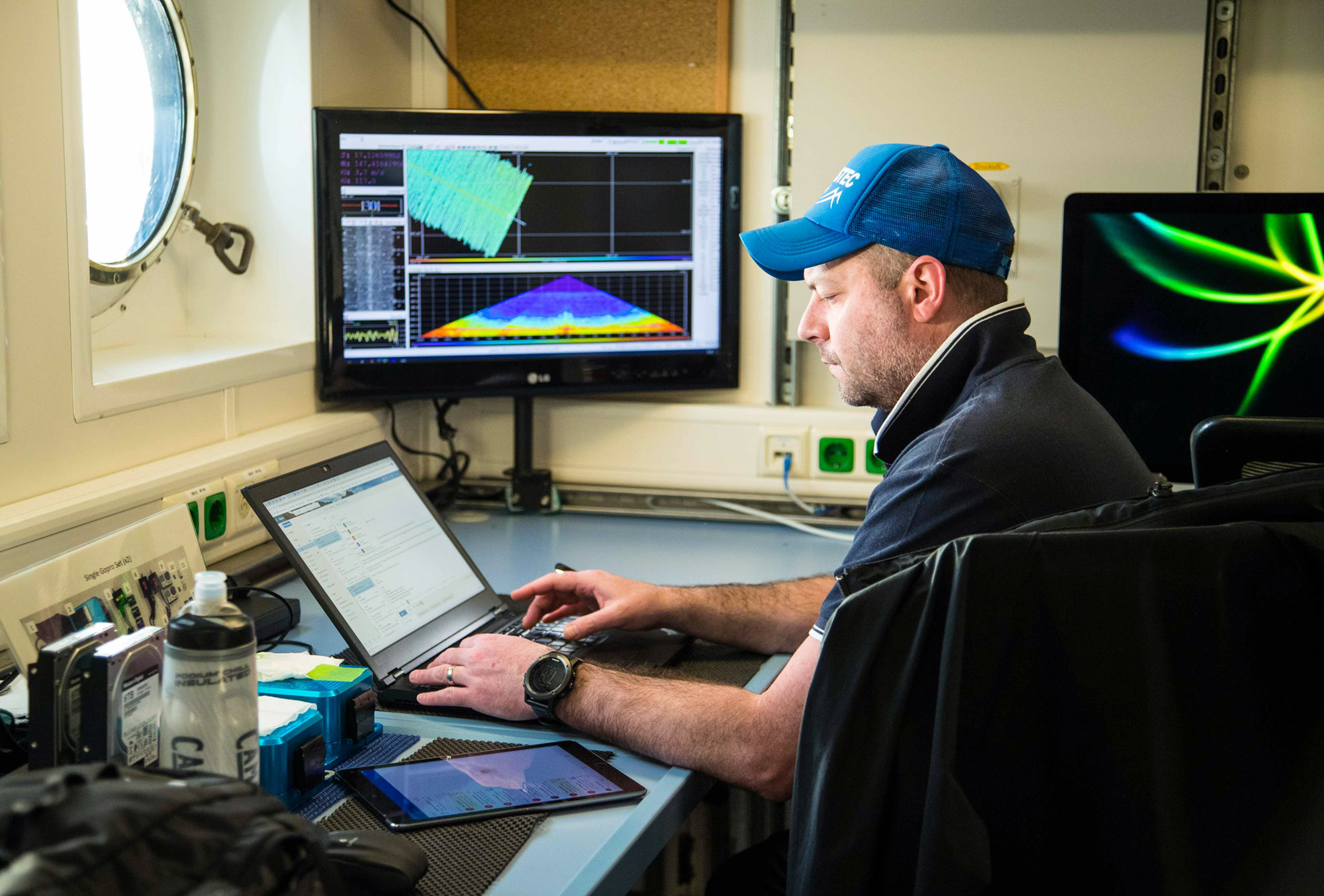 Seamounts, Canyons & Reefs of the Coral Sea - Schmidt Ocean Institute