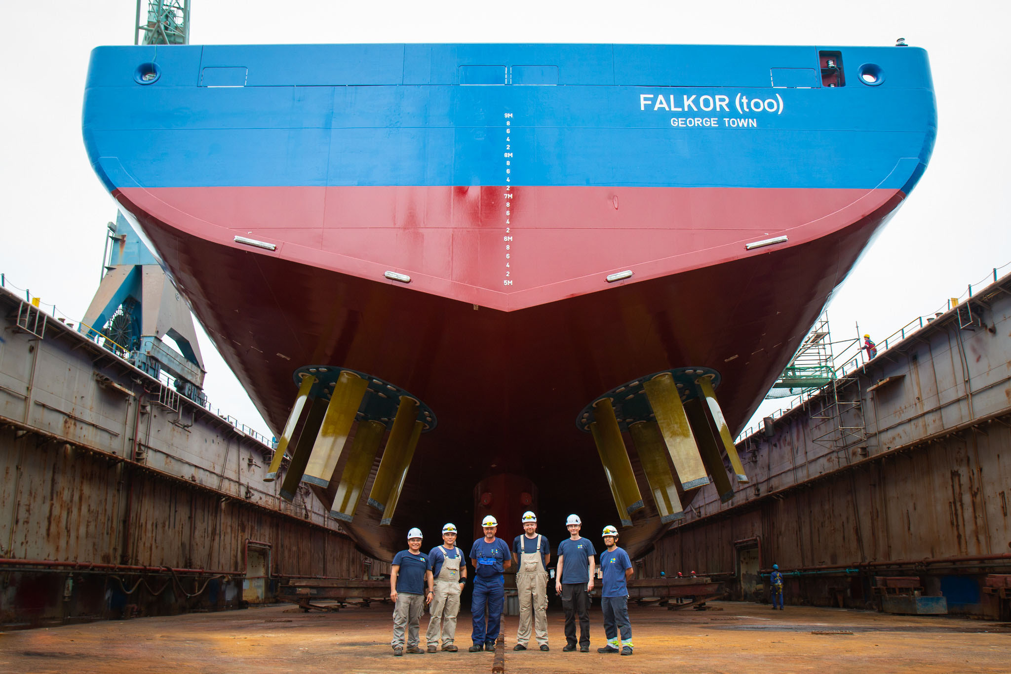 Falkor (too) Refit - Schmidt Ocean Institute