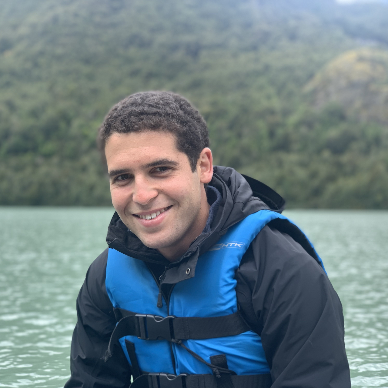 Sebastián Rodriguez - Schmidt Ocean Institute